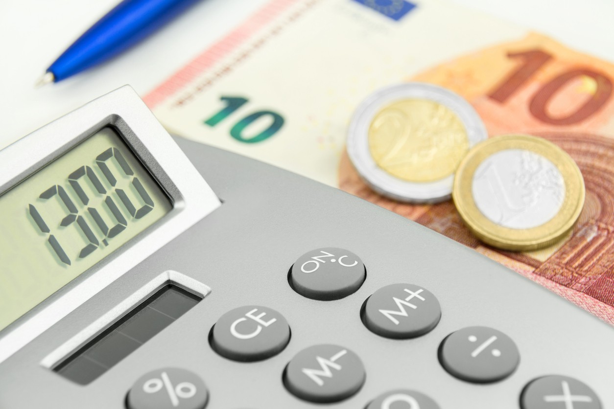 Tredicesima mensilità: quando viene pagata e a quanto ammonta nel 2025 ...
